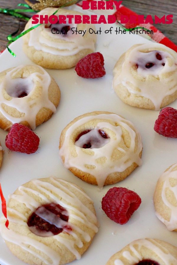 Berry Shortbread Dreams – Can't Stay Out of the Kitchen