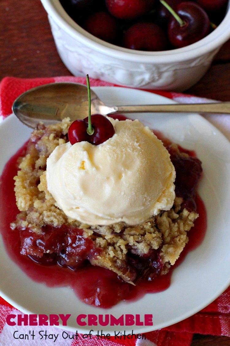 Cherry Crumble – Can't Stay Out of the Kitchen