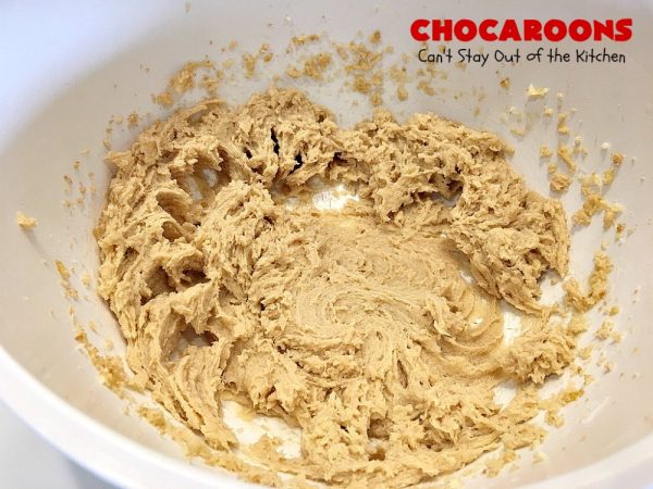 Chocaroons – Can't Stay Out of the Kitchen