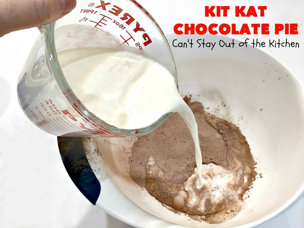 Kit Kat Chocolate Pie – Can't Stay Out of the Kitchen