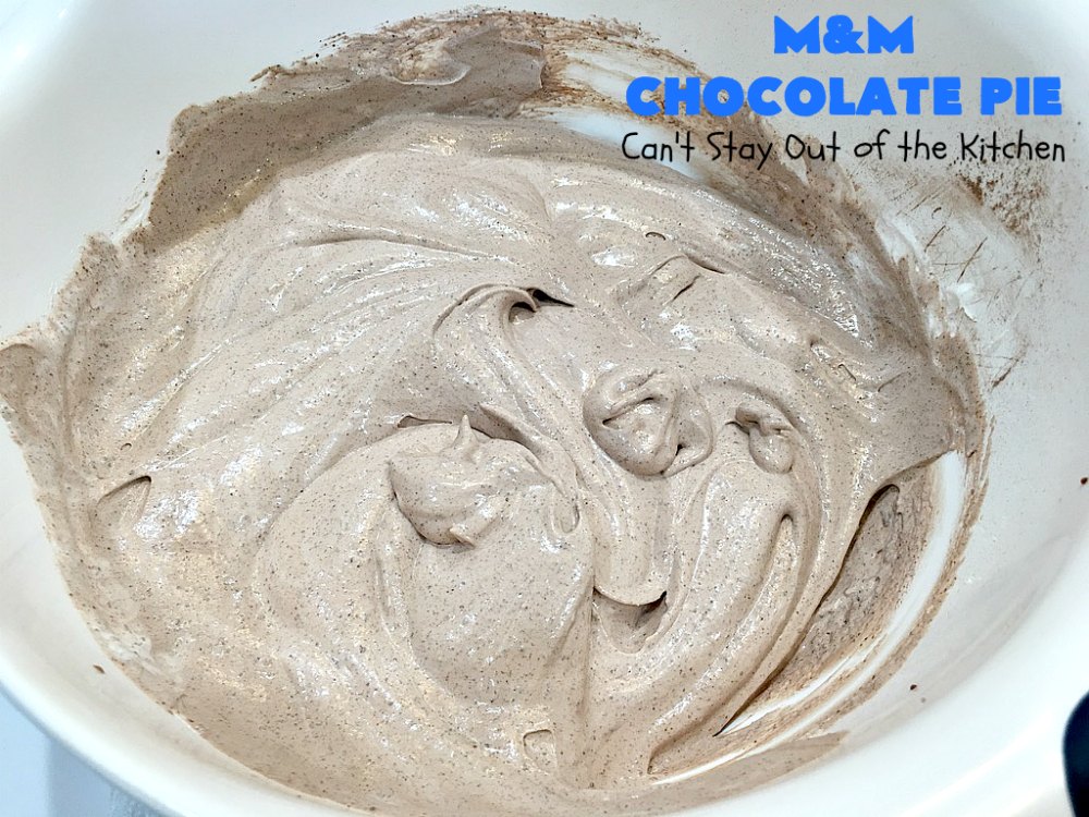 M&M Chocolate Pie – Can't Stay Out of the Kitchen
