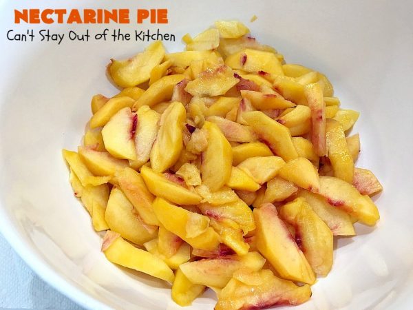 Nectarine Pie – Can't Stay Out of the Kitchen