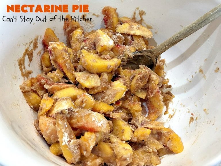 Nectarine Pie – Can't Stay Out of the Kitchen