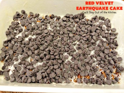 Red Velvet Earthquake Cake – Can't Stay Out of the Kitchen