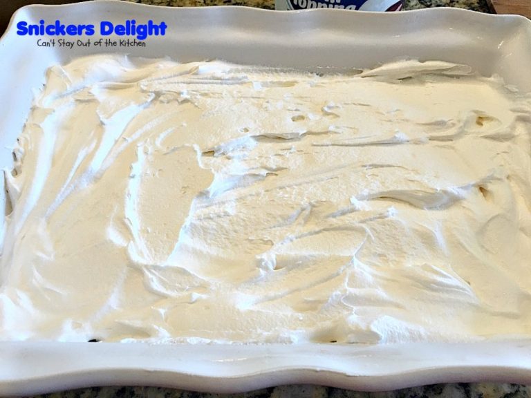 Snickers Delight – Can't Stay Out of the Kitchen
